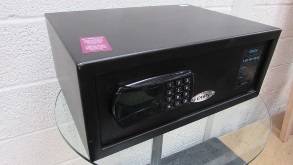 Secondhand Hotel Furniture | Hotel Bedroom Security | 7x Onity OS100 ...