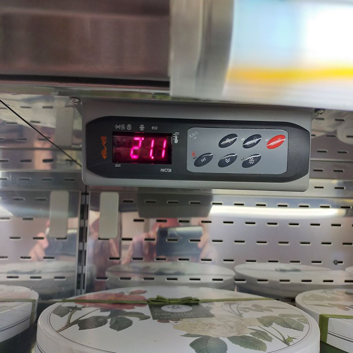 Cold Food Display Cabinets