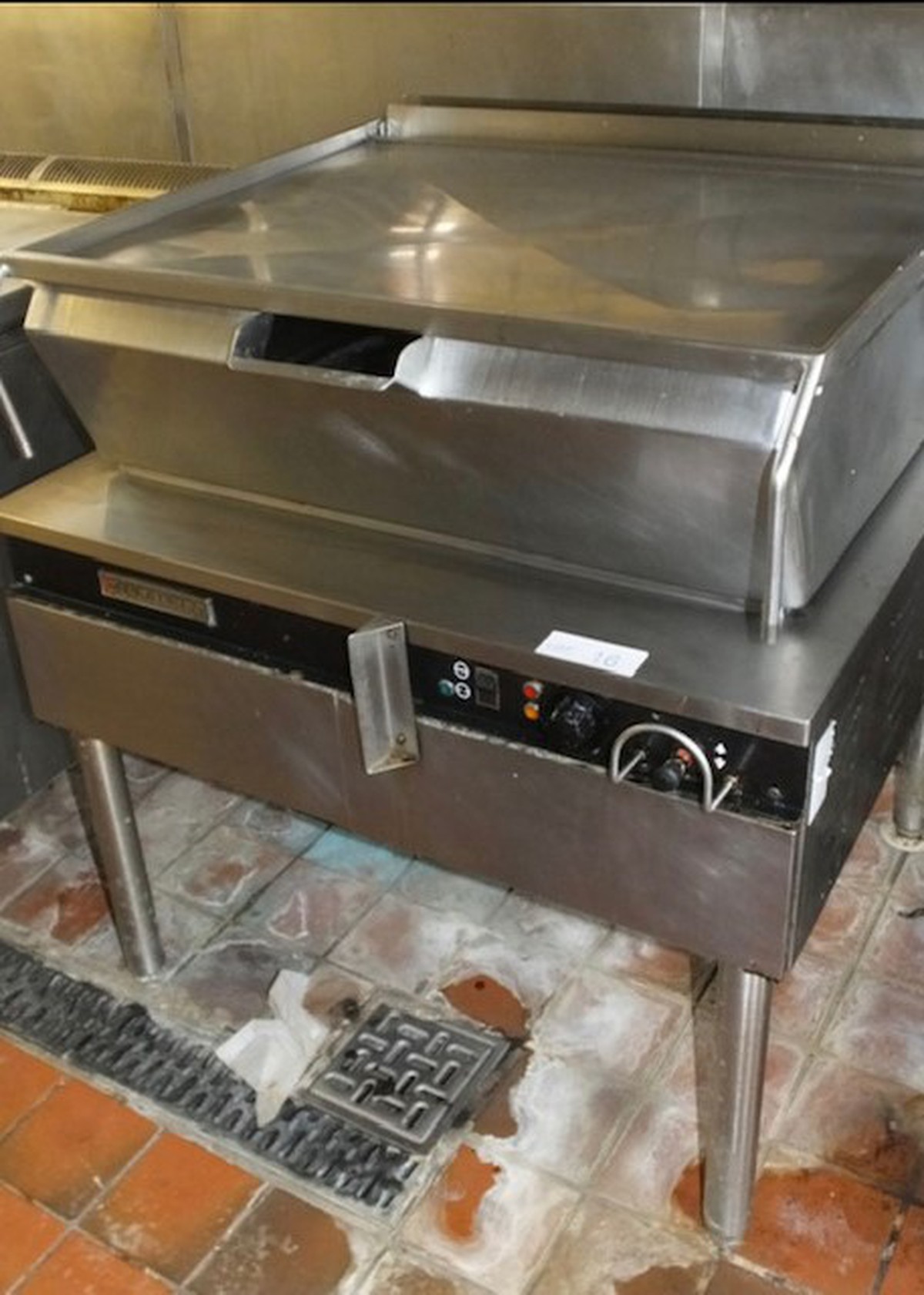 Secondhand Catering Equipment | Bratt Pans And Boiling Pans | Garland ...