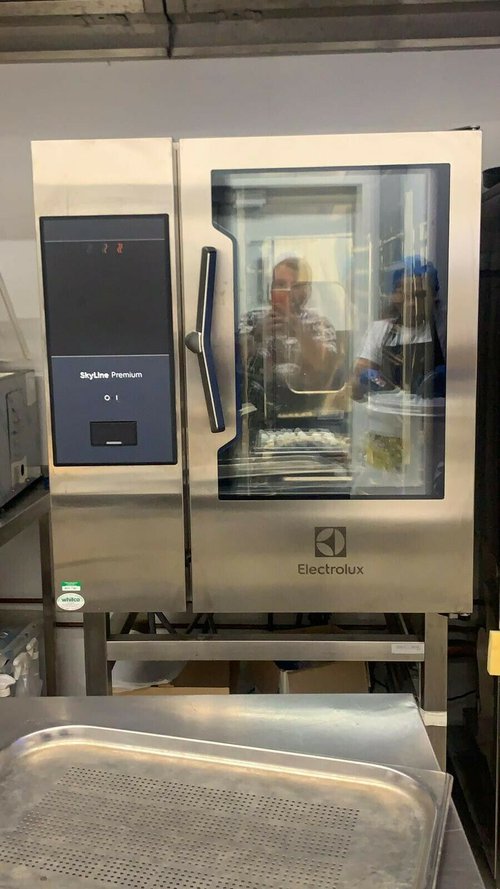 Secondhand Exhibition and Display Equipment | Electrolux