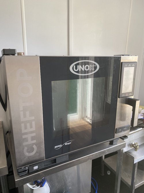 Secondhand Exhibition and Display Equipment | Unox