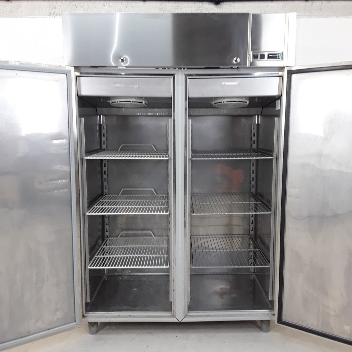 Secondhand Catering Equipment | Upright Fridges Double Door | Used S TN ...