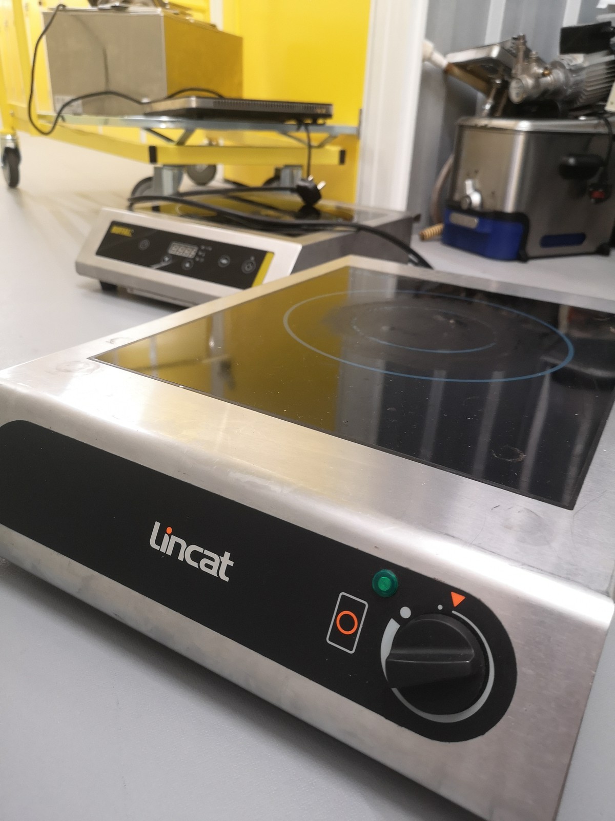 Secondhand Catering Equipment | Induction Hobs | Lincat Induction Hob ...