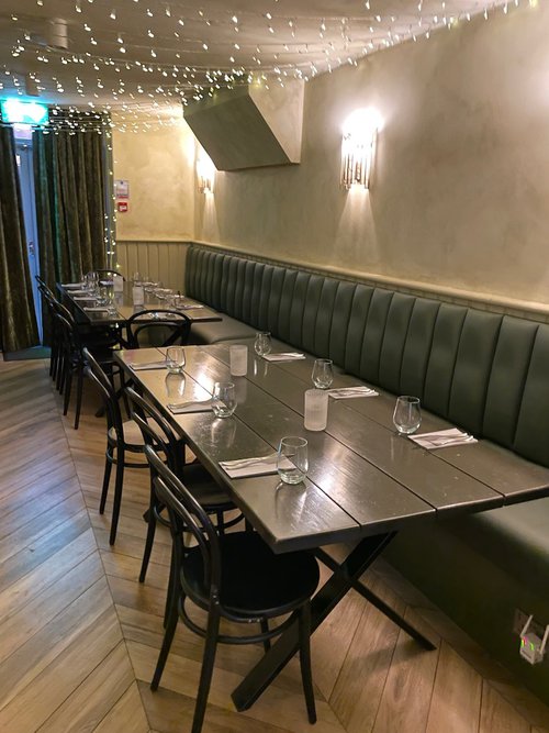 Secondhand Pub Equipment | Pub Tables