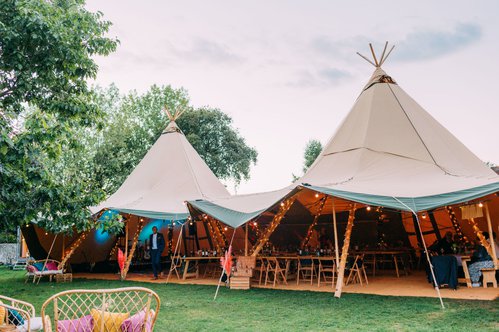Curlew - New and Used Marquees | Kata Tipis - Giant Hat