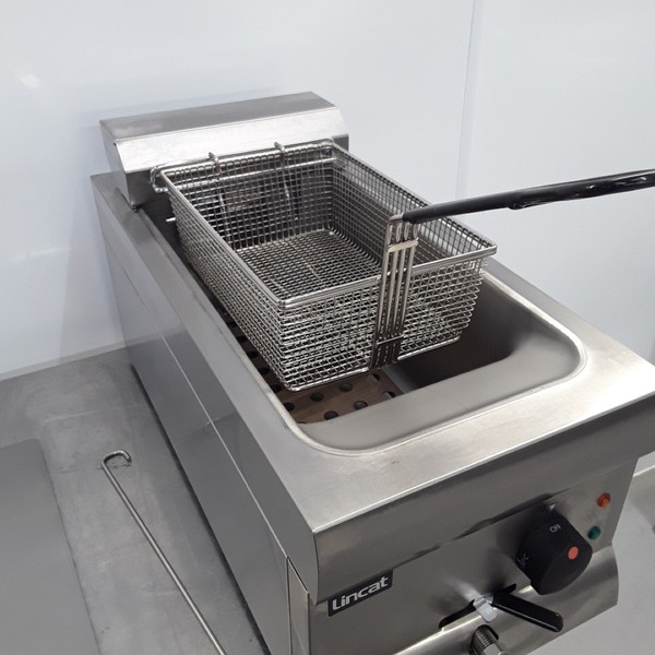 Secondhand Catering Equipment | Electric Fryers | New B Grade Lincat ...
