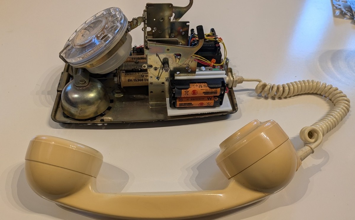 Secondhand Prop Shop | Theatre Props | Remote Controlled Ringing Stage ...