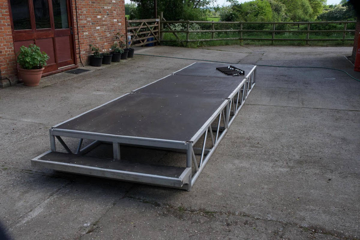 Secondhand Sound and Lighting Equipment | Stage Decks | Aluminium Stage ...